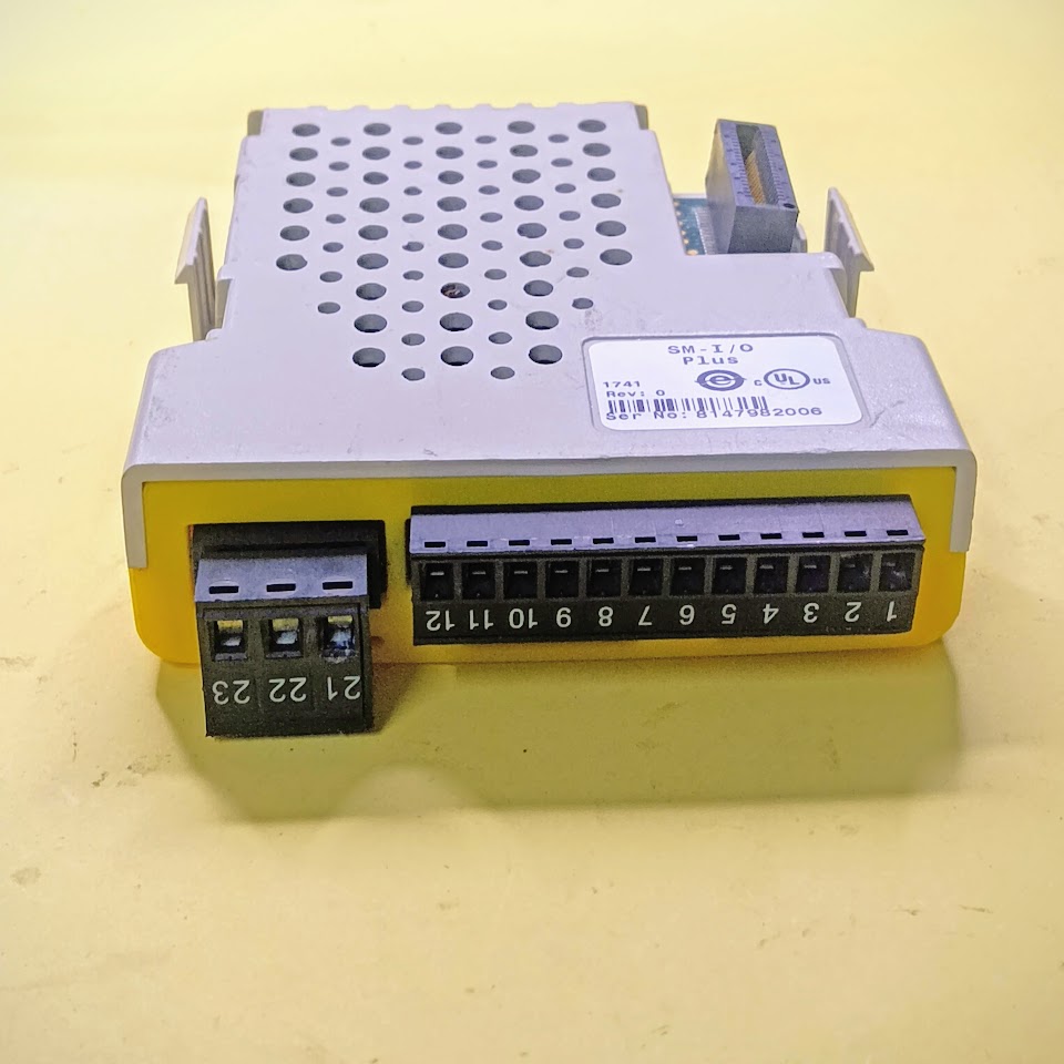 Control Techniques SM-I/O Plus Rev:0 IF Solution Module Nidec Motor Control